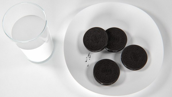 3d oreo cookies glass milk