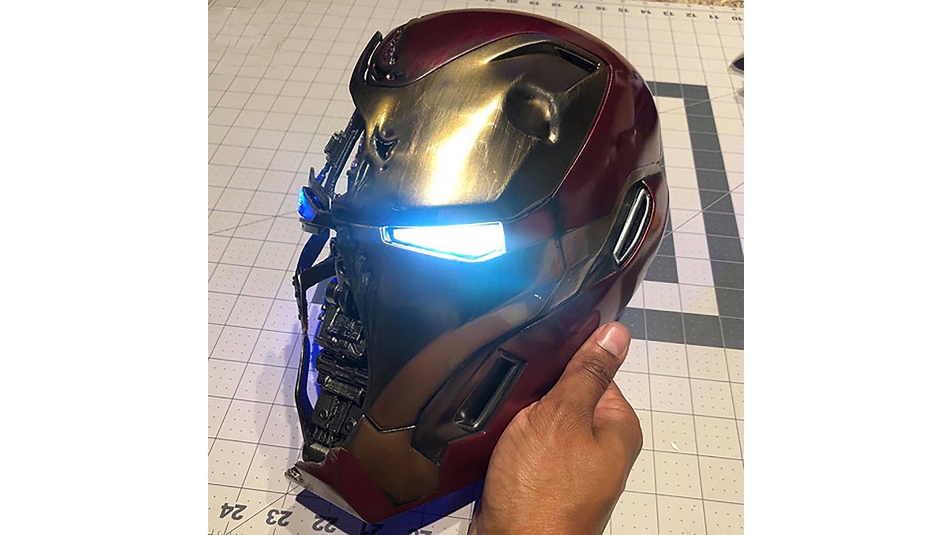 3D Iron Man Mark L MK 50 Damaged Smashed Helmet Endgame 3D Model Ready ...