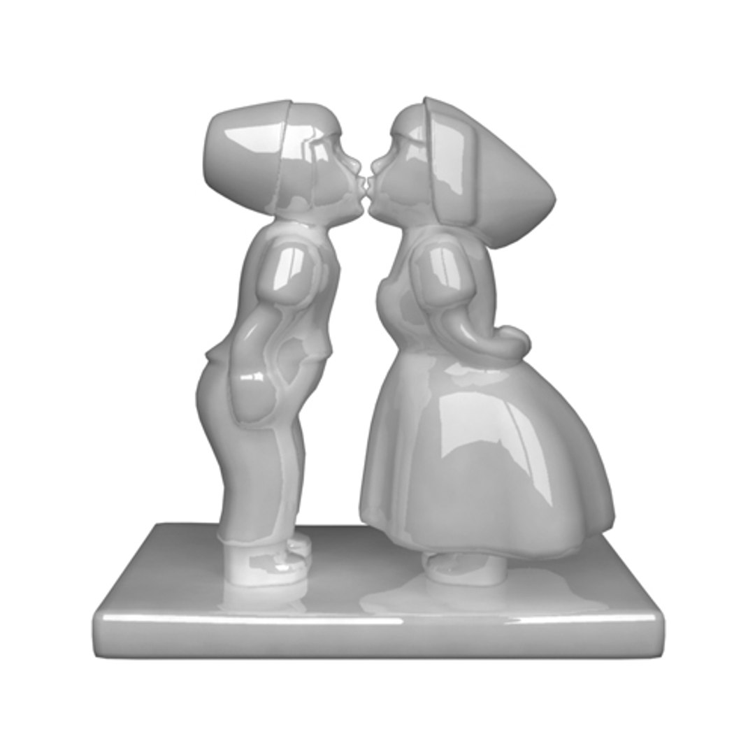 Ma Dutch Kissing Couple