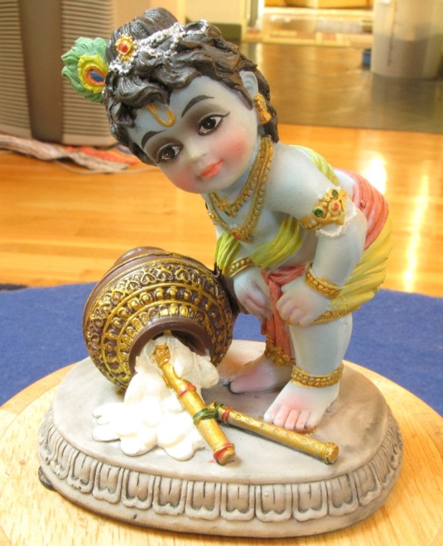 3D Baby Krishna Spilling Milk - TurboSquid 1219691