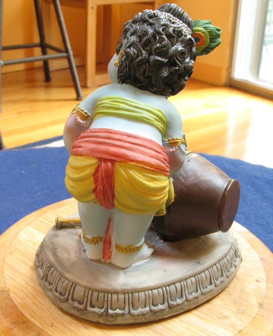 3D Baby Krishna Spilling Milk - TurboSquid 1219691