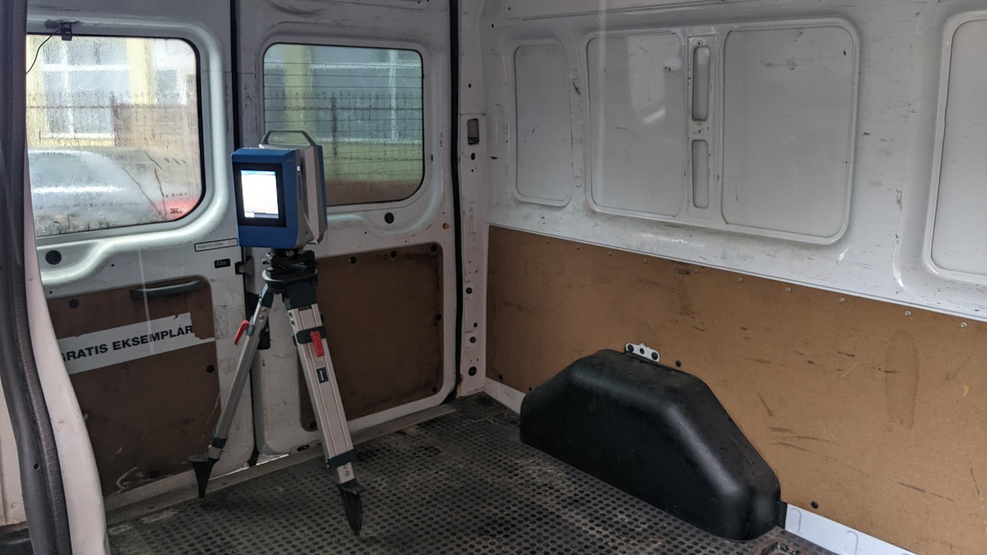 3D Ford Transit Van Mk7 Mark7 MWB Tall Interior Storage Space Scan ...