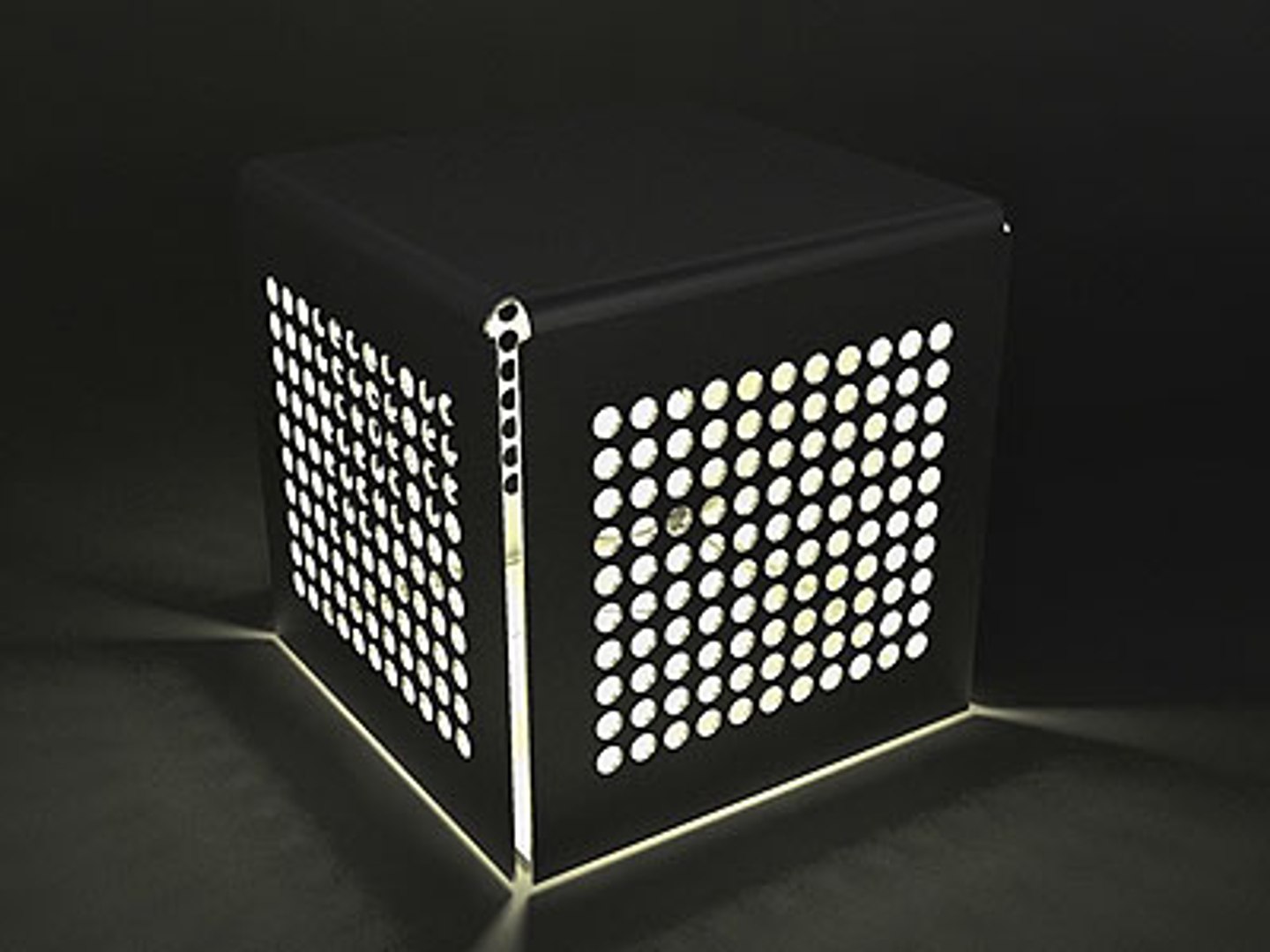 Accented Cubic Light Box 3d Max