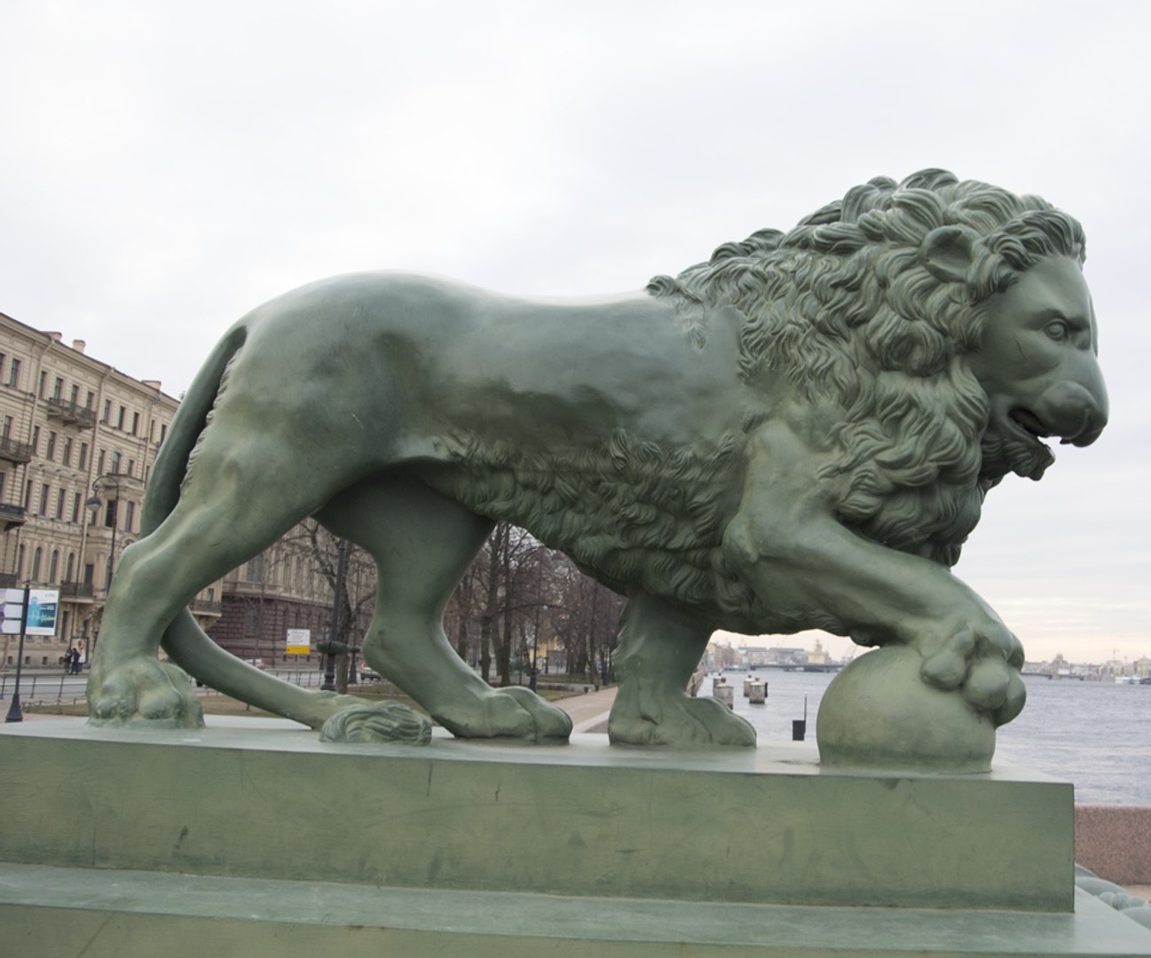 sculpture lion max